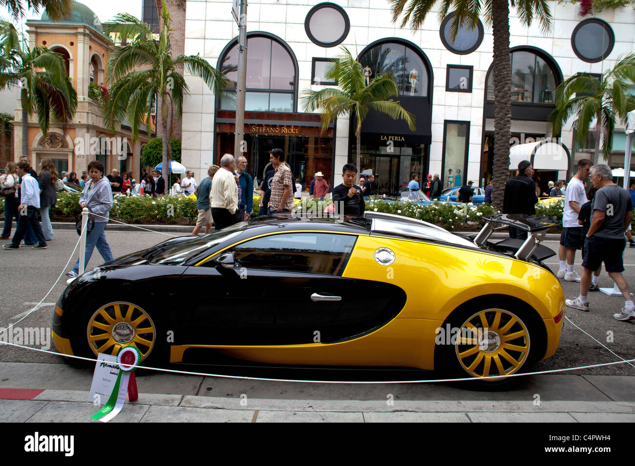 A Bugatti Veyron at the 2011 Rodeo Drive Concours in Beverly HIlls ...