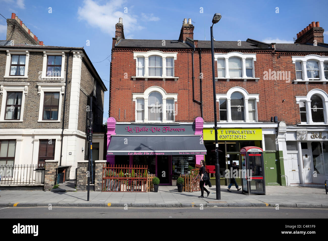 Row shops hi-res stock photography and images - Alamy