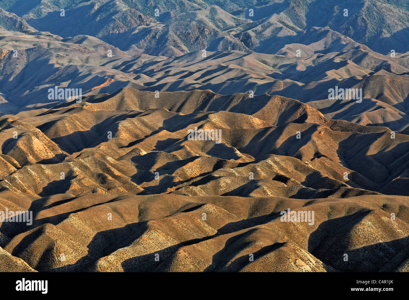 Kyrgyzstan - mountainin the Sary Kamysh mountain range in central ...