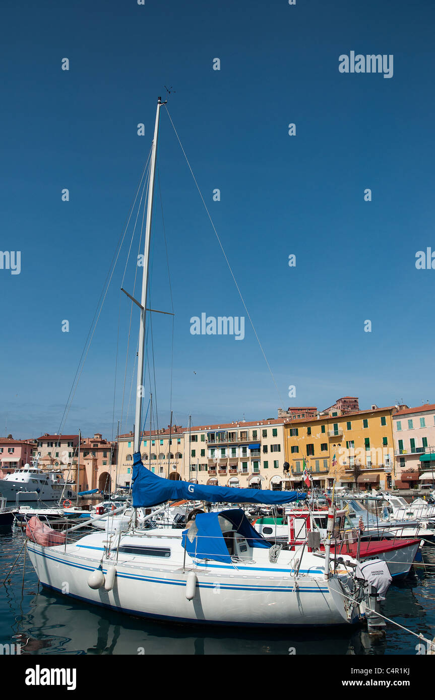 Elba port hi-res stock photography and images - Alamy