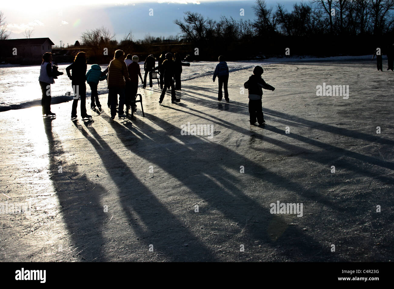 Many people ice skating outdoors hi-res stock photography and images ...