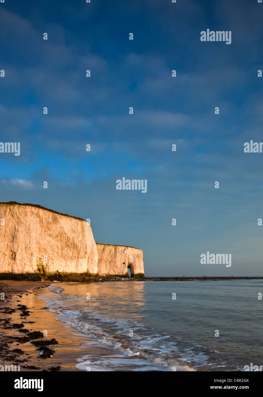 Chalk cliffs arch kingsgate bay hi-res stock photography and images - Alamy