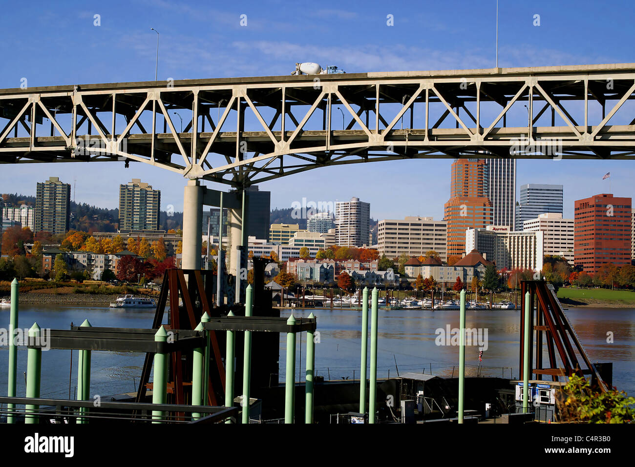 Marquam bridge hi-res stock photography and images - Alamy