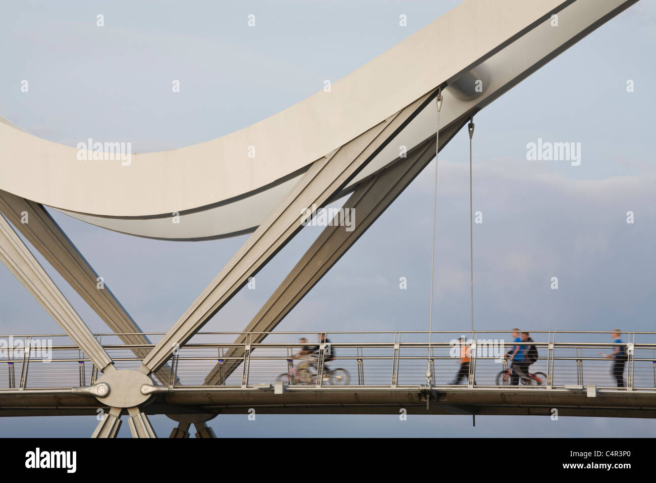 The infinity bridge pedestrian bridge hi-res stock photography and ...