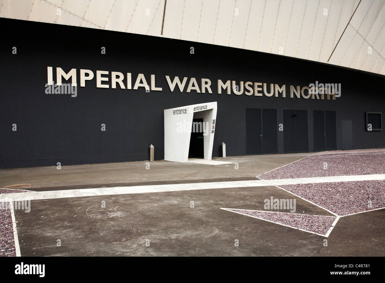 Entrance imperial war museum north hi-res stock photography and images ...