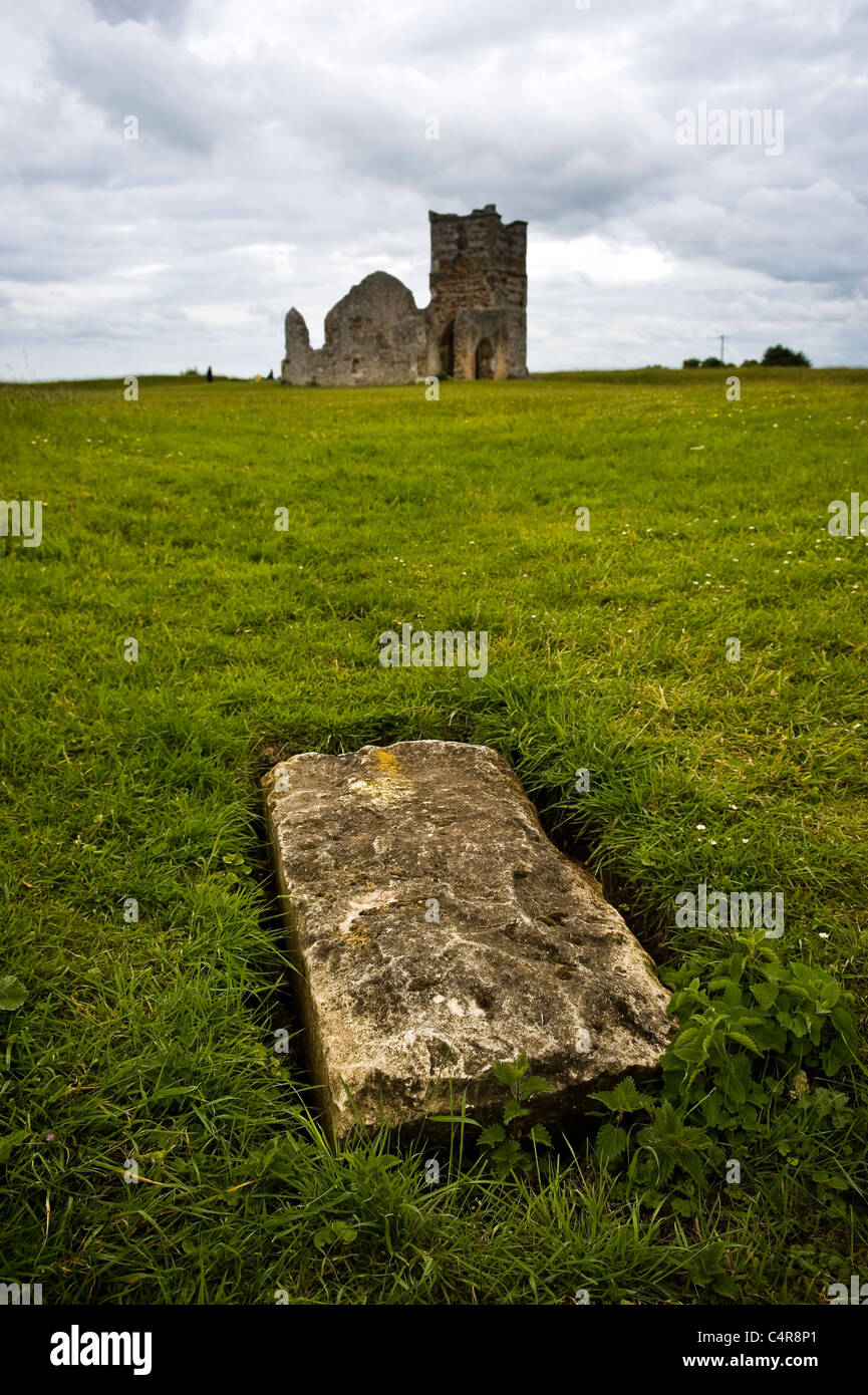 Knowlton Neolithic Henge and Norman Church, Dorset, UK Stock Photo - Alamy