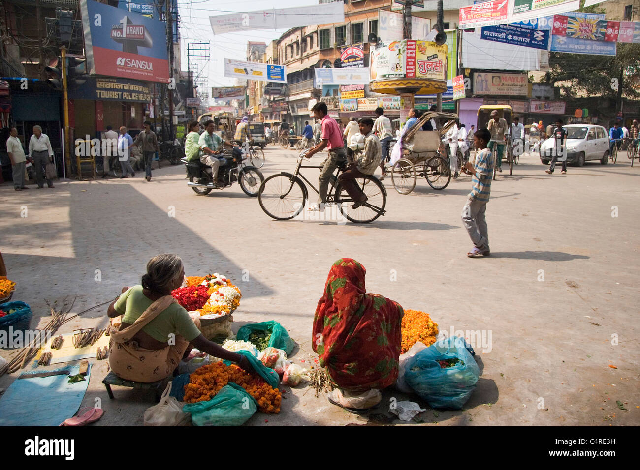 India streets life hi-res stock photography and images - Alamy