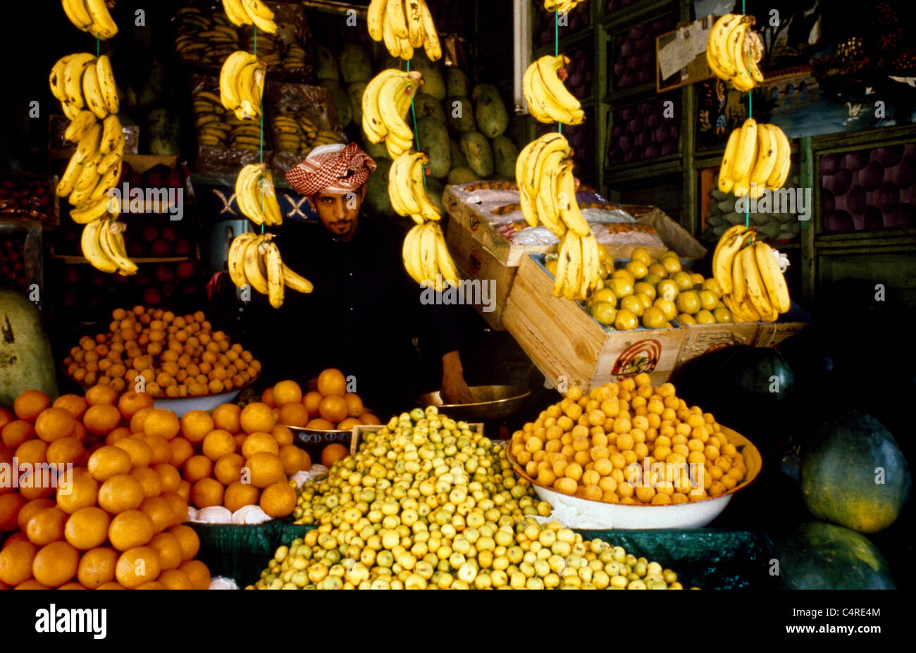 Taif Saudi Arabia Fruit Market Stock Photo - Alamy