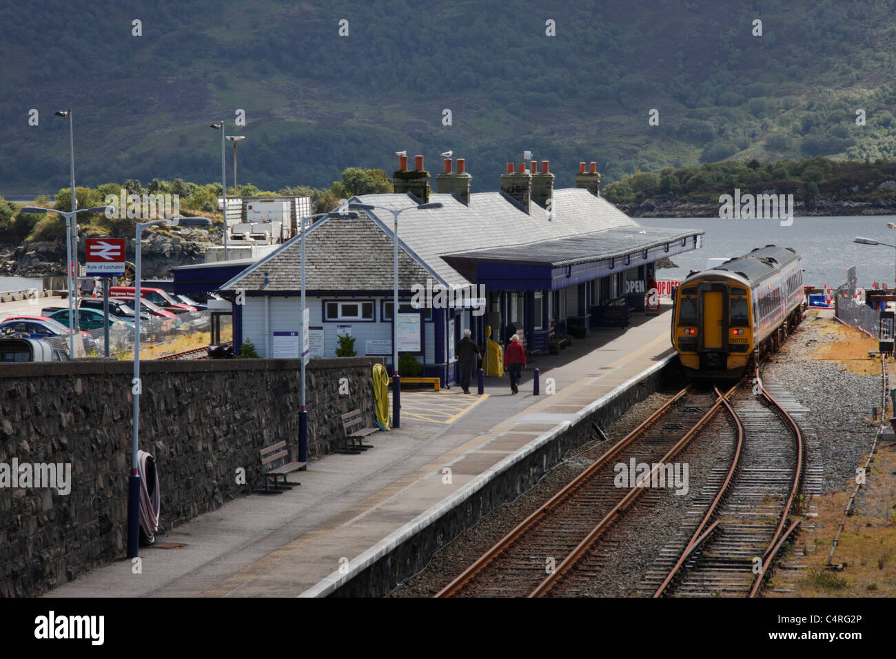 Kyle of lochalsh railway station hi-res stock photography and images ...