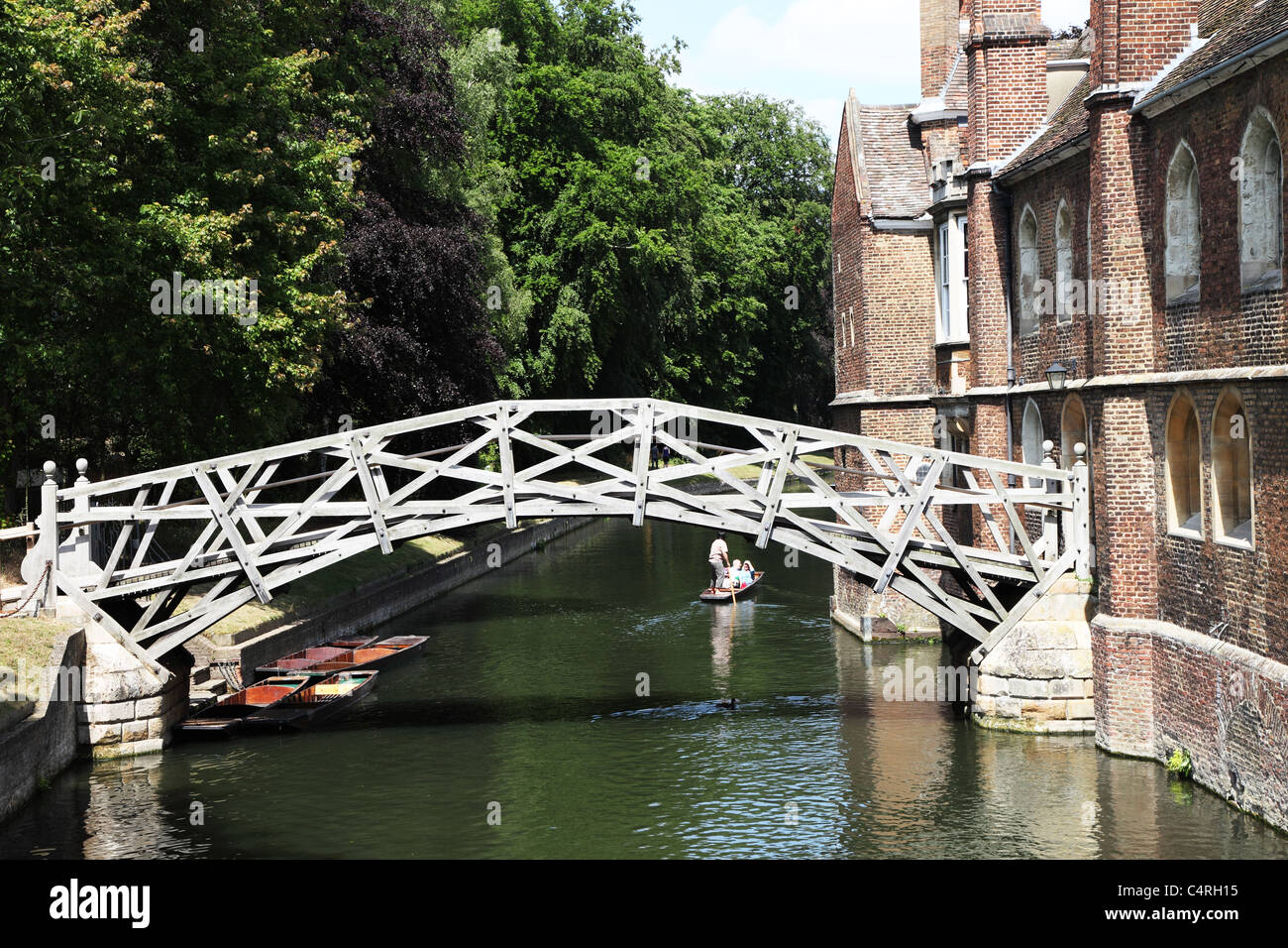 Queens college cambridge mathematical bridge hi-res stock photography ...
