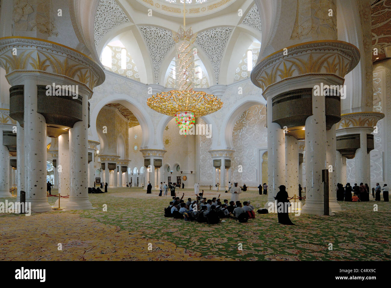 Main Prayer Hall Sheikh Zayed Mosque, Abu Dhabi, UAE Stock Photo - Alamy