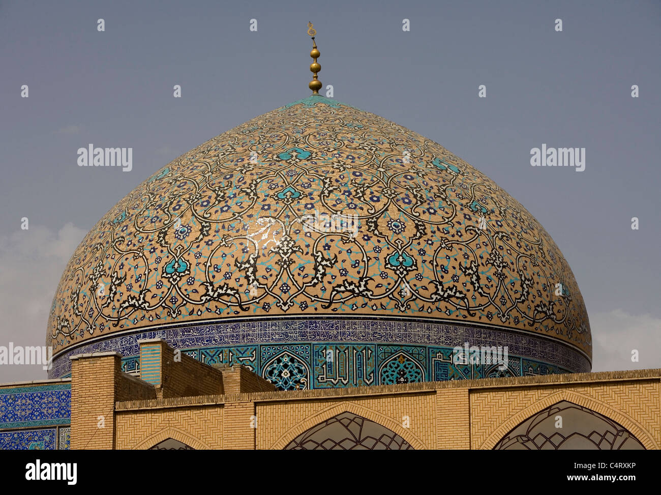 Sheikh lotfollah mosque iran ceiling hi-res stock photography and ...