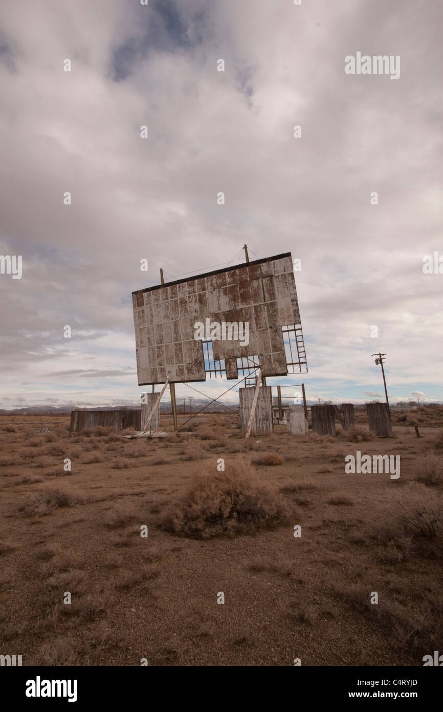 Blank drive in theater screen hi-res stock photography and images - Alamy