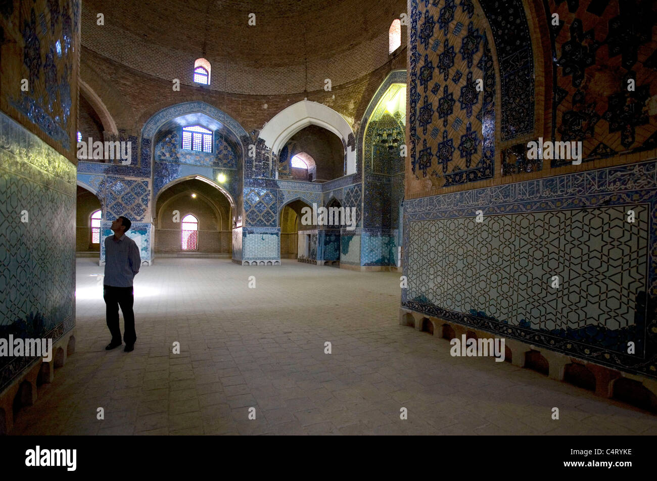 Man in the Blue Mosque (Masjed-e Kabud) in Tabriz, East Azarbaijan ...