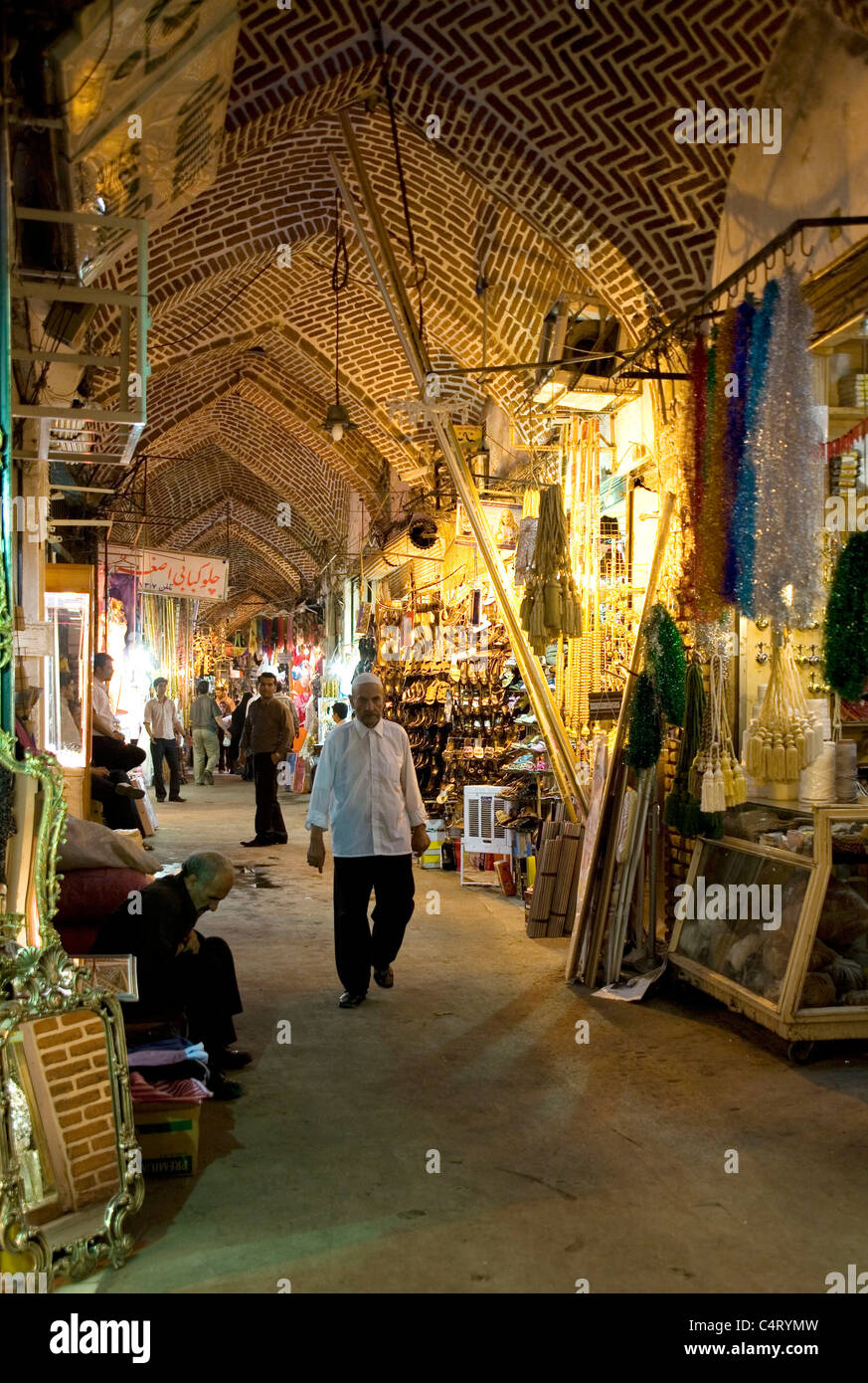 Tabriz bazaar rug hi-res stock photography and images - Alamy