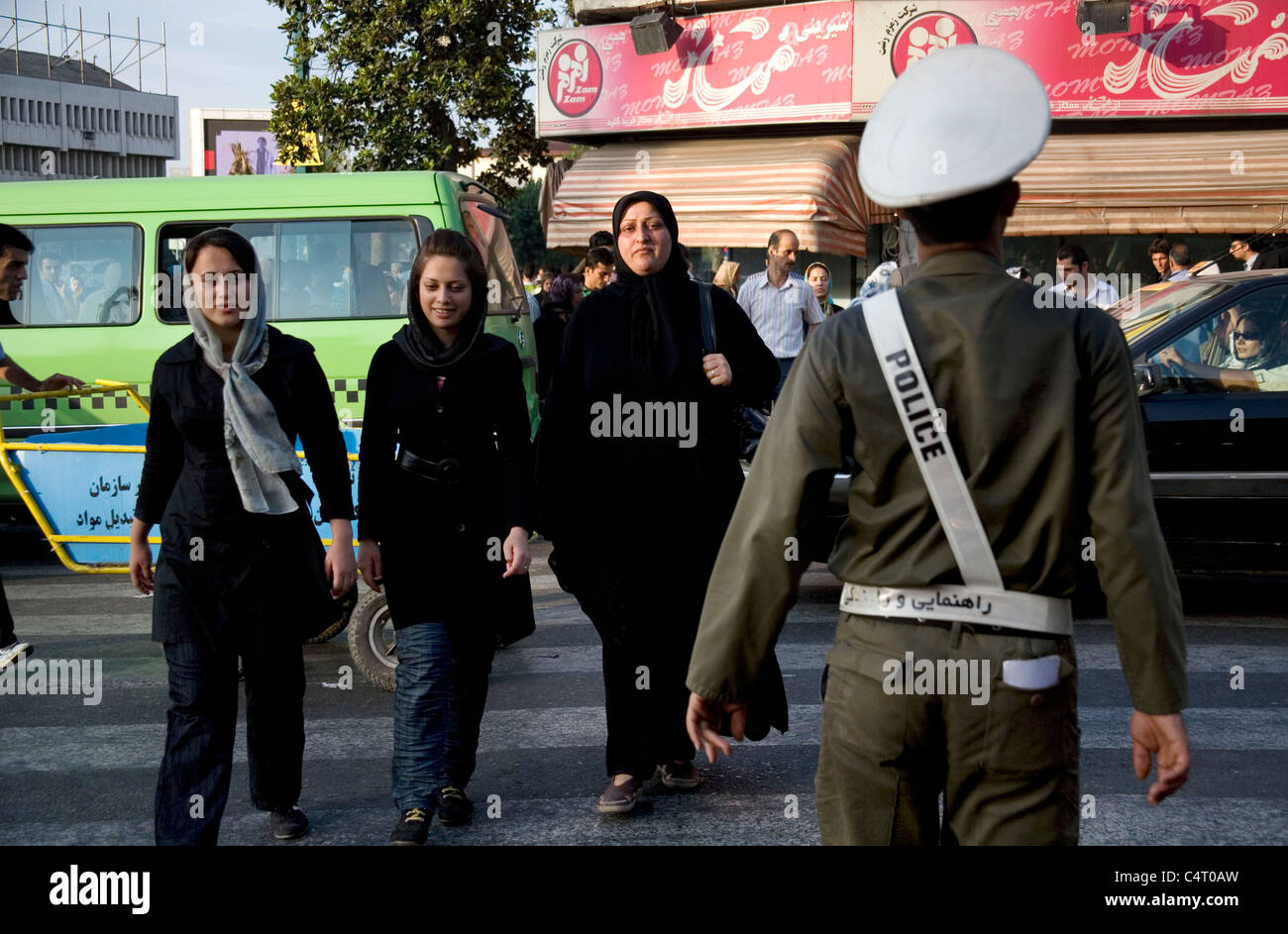 Iran iranian police policeman hi-res stock photography and images - Alamy