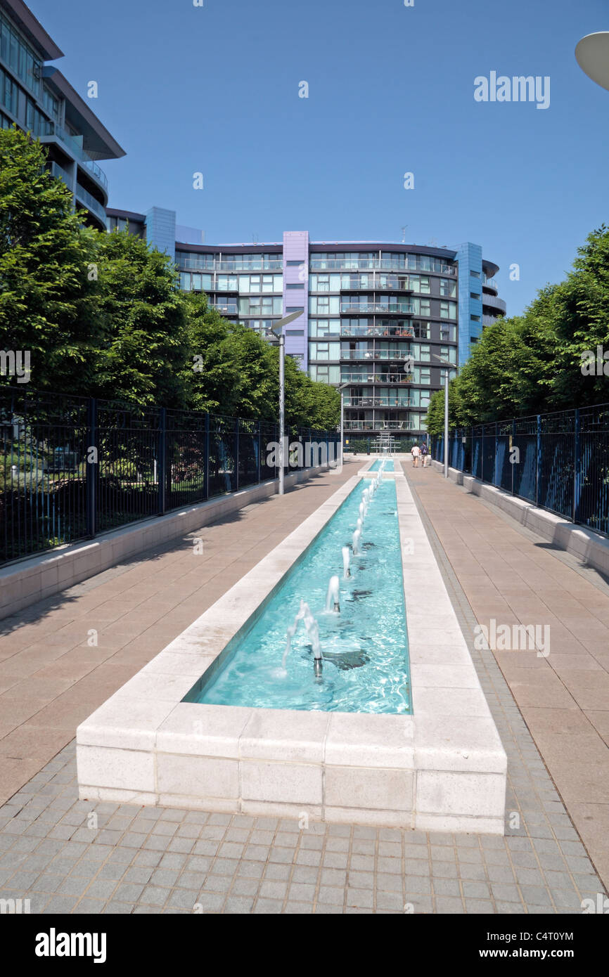 The Chelsea Bridge Wharf residential development on the south bank of ...