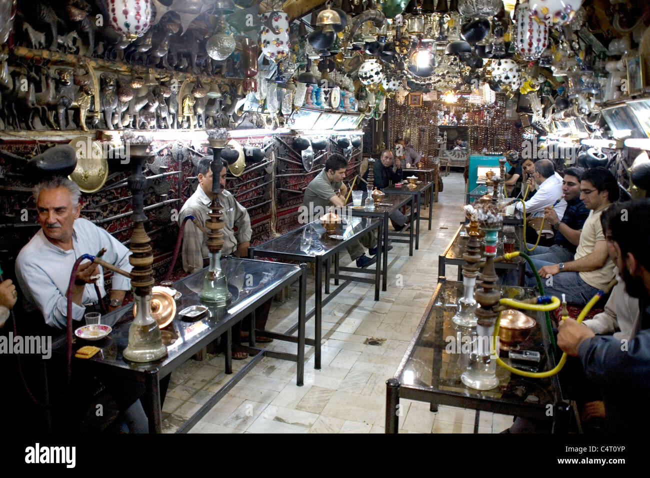 Iranian men smoking hookah hi-res stock photography and images - Alamy