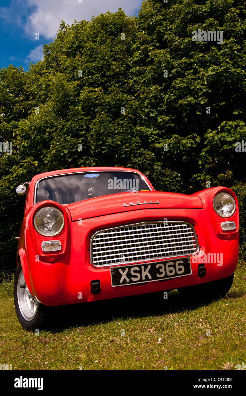 Red ford anglia classic car hi-res stock photography and images - Alamy
