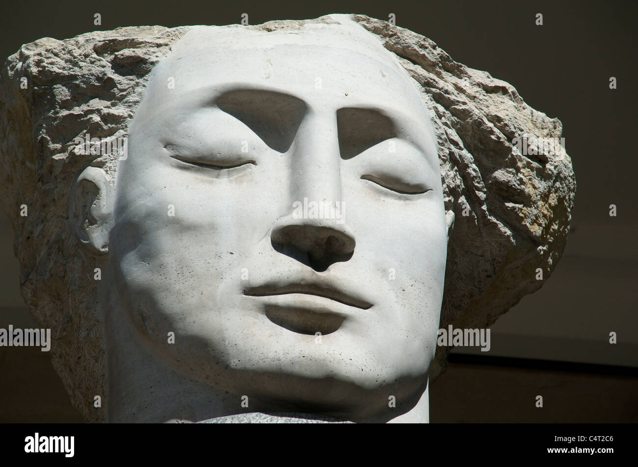 Stone column hi-res stock photography and images - Alamy