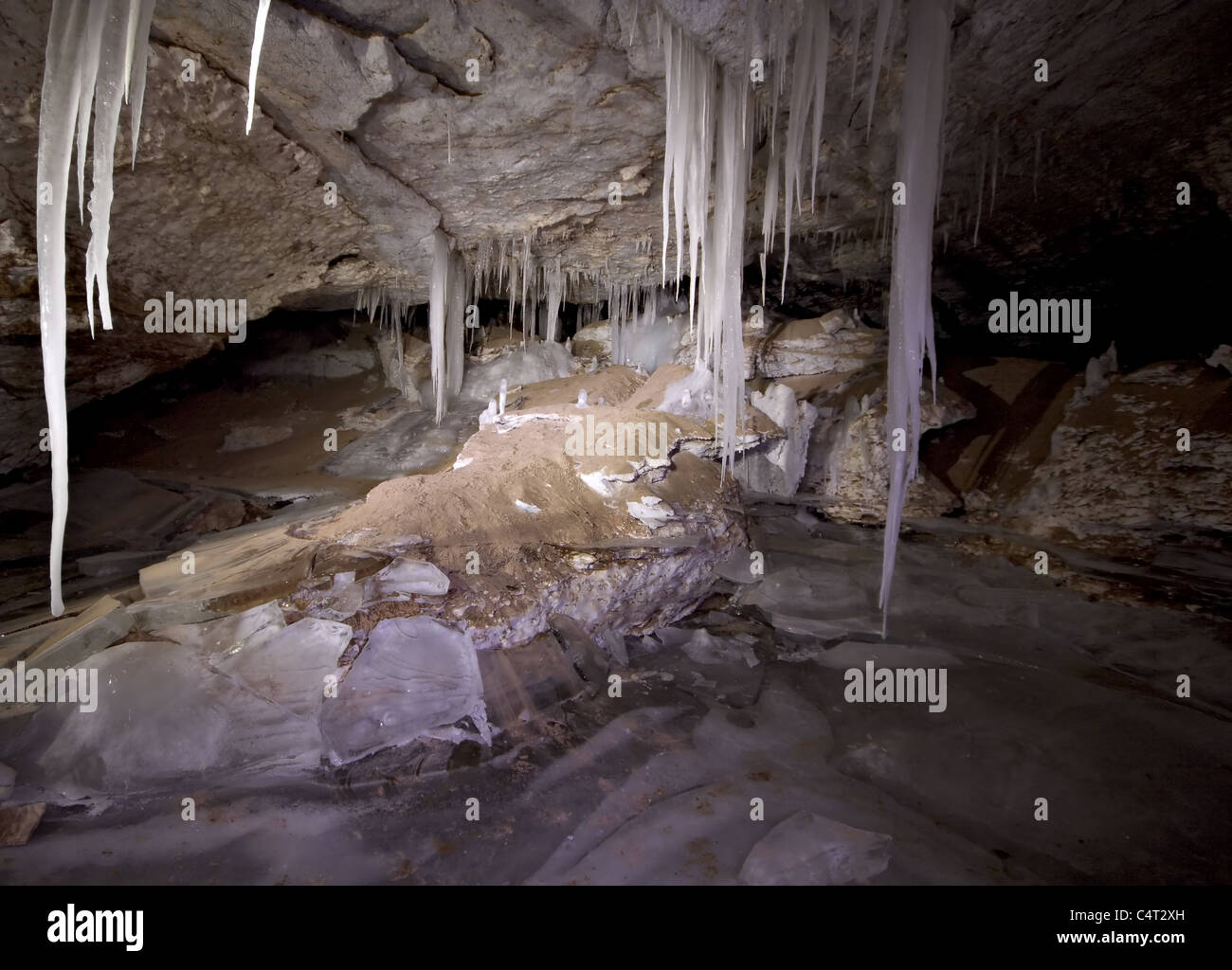 Stalactite beauty hi-res stock photography and images - Alamy