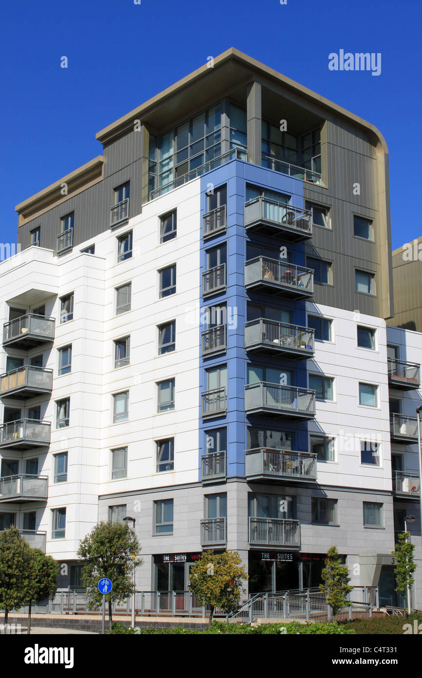 Modern apartments edinburgh hi-res stock photography and images - Alamy