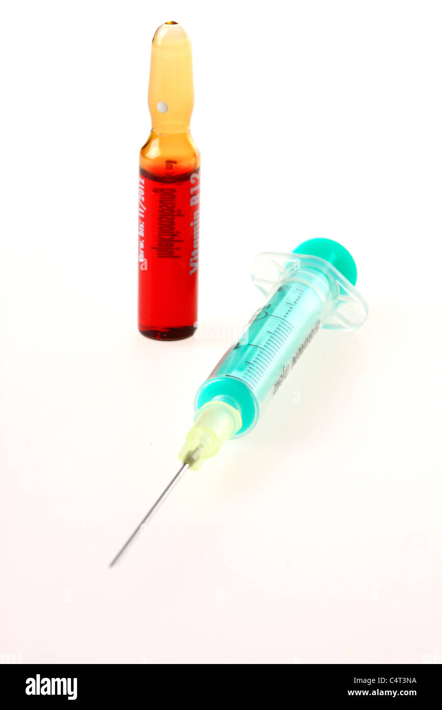 Injection cannula, medical syringe, filling a syringe with a medicament ...