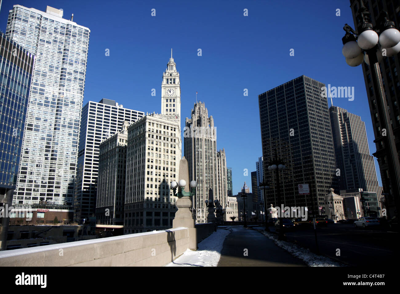 Urban view to the buildings in center of Chicago, Illinois Stock Photo ...
