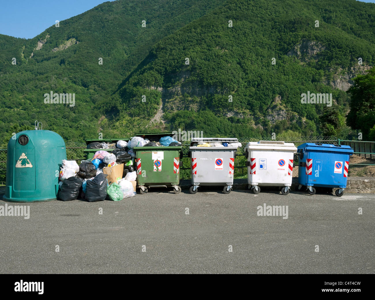 Waste disposal italy hi-res stock photography and images - Alamy