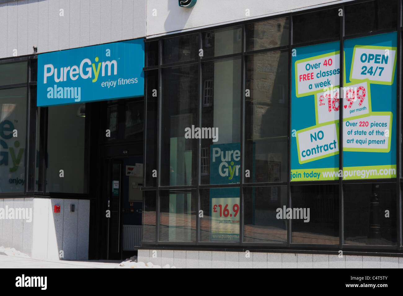 Pure gym hi-res stock photography and images - Alamy