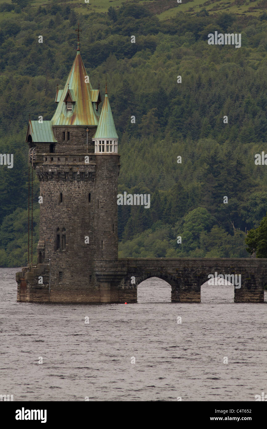 Lake Vyrnwy reservoir straining tower, Powys, Wales Stock Photo - Alamy