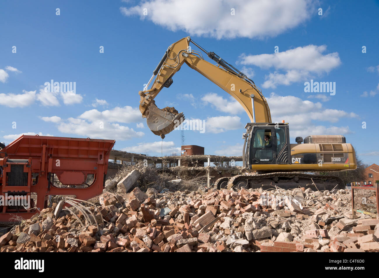 Tracked Excavator Loading Hopper Stock Photo - Alamy