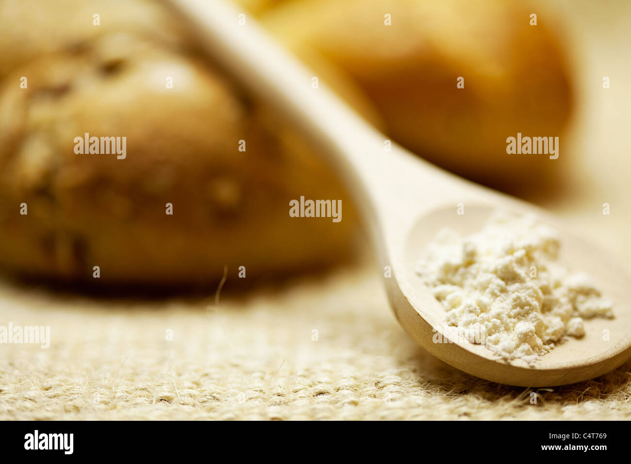 bread and flour on linen fabric Stock Photo - Alamy