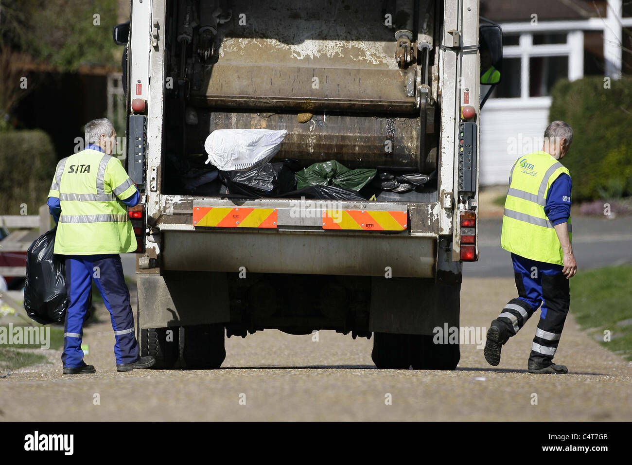 Dustmen hi-res stock photography and images - Alamy