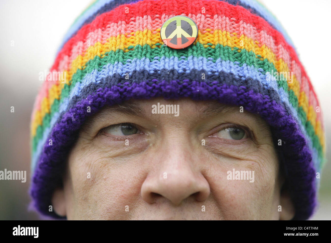 Peace activist woolly hat peace hi-res stock photography and images - Alamy