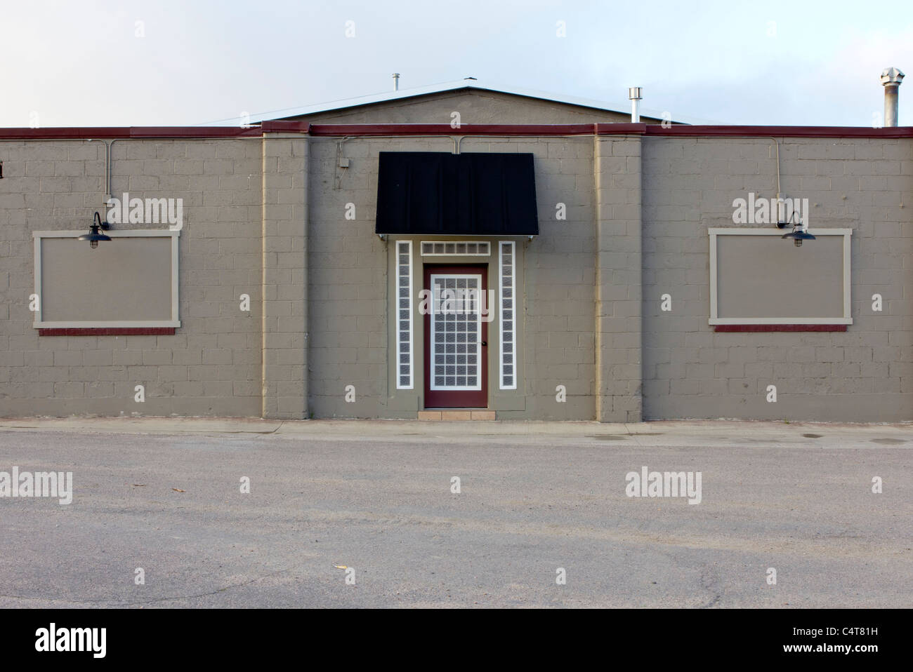 Front side building hi-res stock photography and images - Alamy