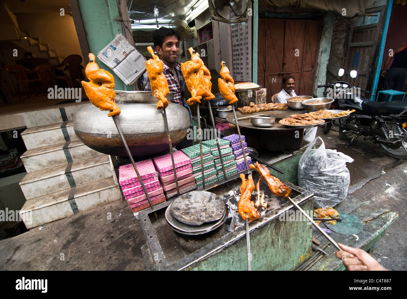 Asian street foods hi-res stock photography and images - Alamy