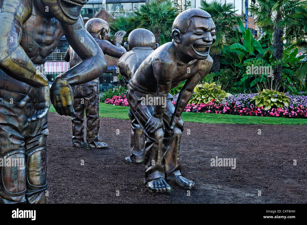 "Amazing Laughter" sculpture installation. Morton Park, Vancouver, BC ...