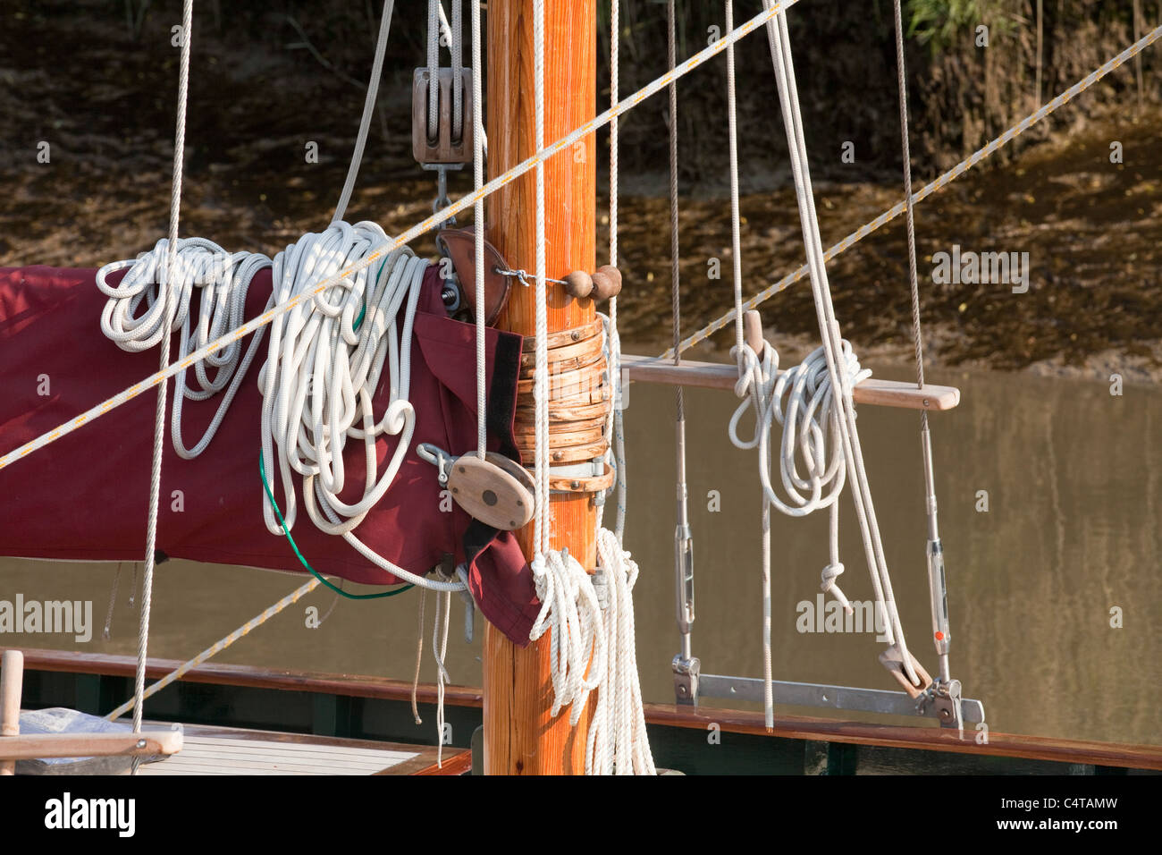 Sail Boat Rigging Stock Photos & Sail Boat Rigging Stock Images - Alamy