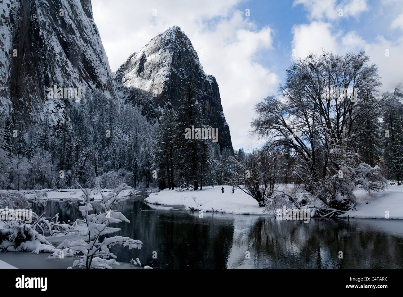 Fresh snow on Cathedral Rocks and the Merced River Stock Photo - Alamy