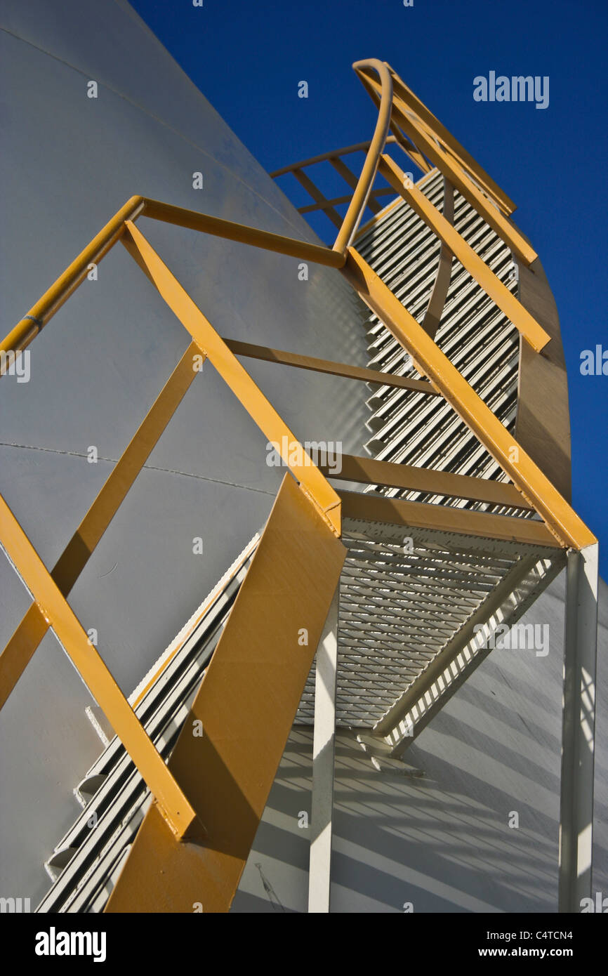 Tannk farm hi-res stock photography and images - Alamy