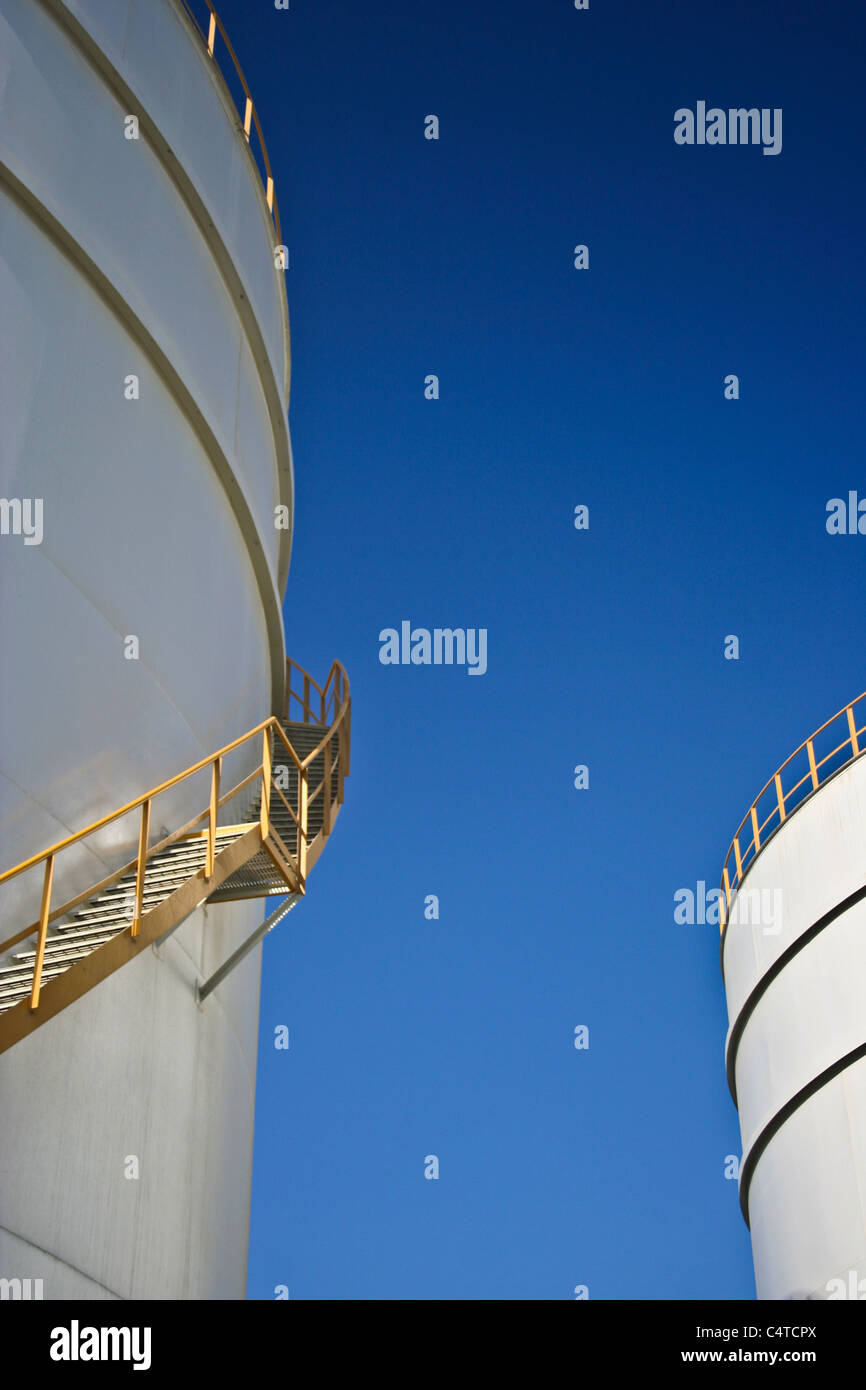 Tannk farm hi-res stock photography and images - Alamy