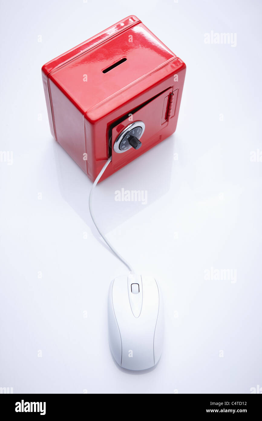 red money box Stock Photo - Alamy