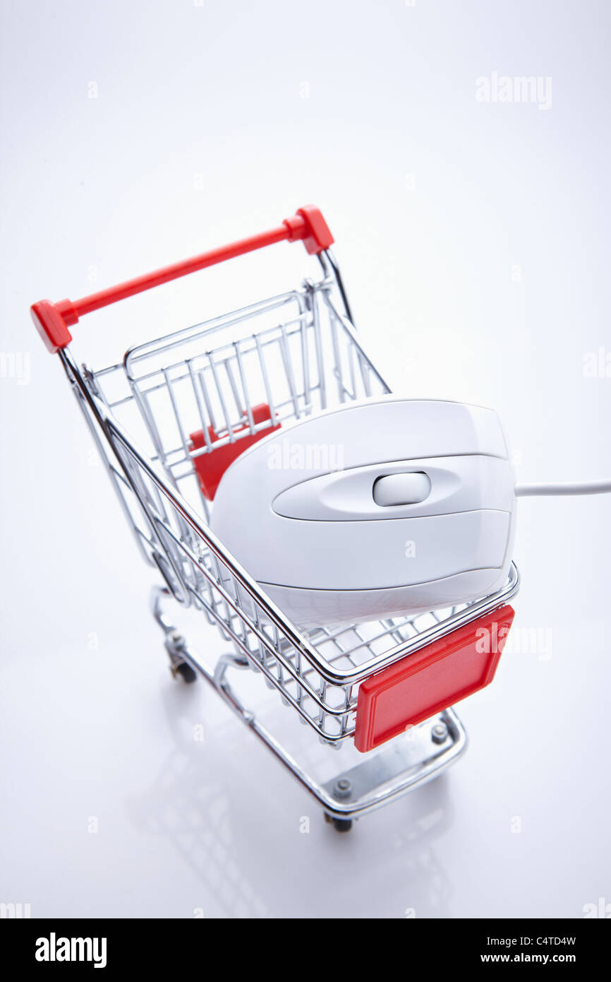 mouse in shopping cart Stock Photo - Alamy