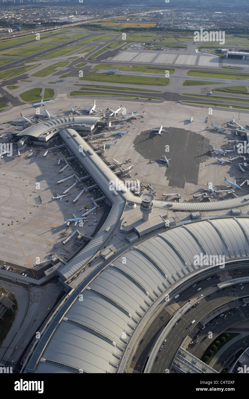 Lester b pearson building hi-res stock photography and images - Alamy