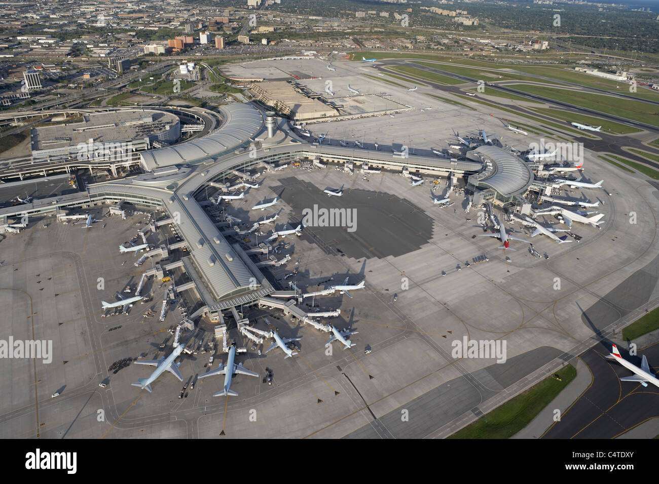 Lester b pearson building hi-res stock photography and images - Alamy