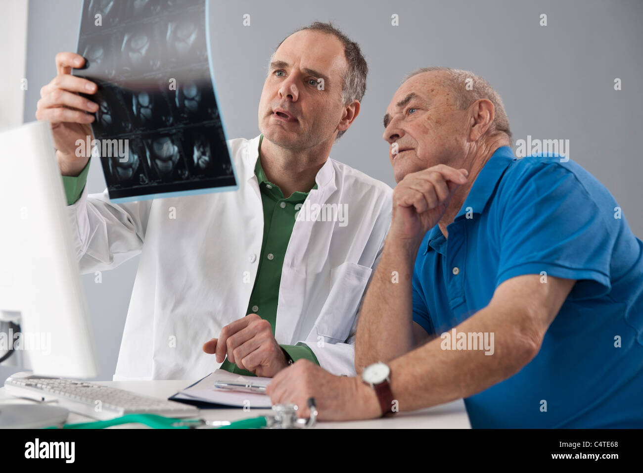 Doctor and Patient Stock Photo - Alamy