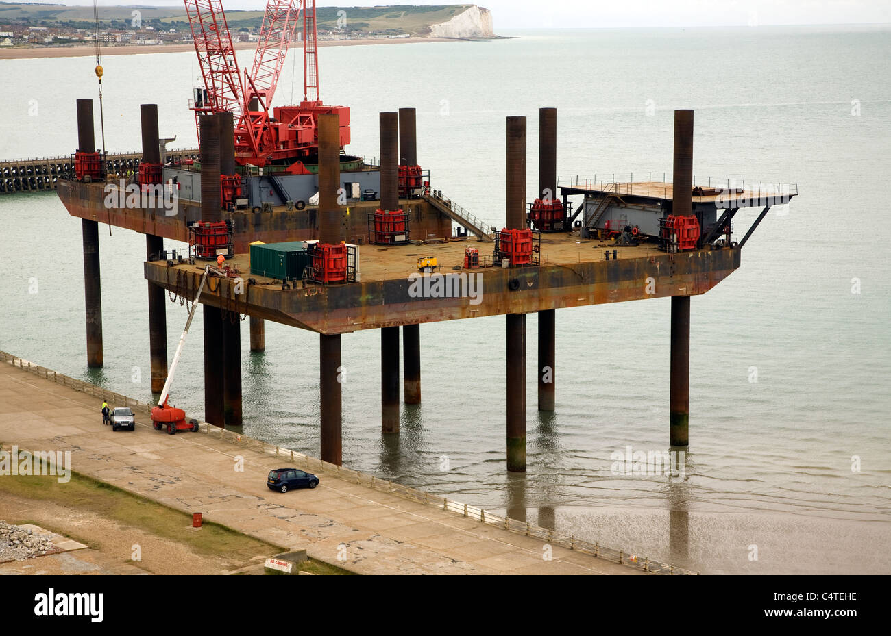 Heavy salvage barge hi-res stock photography and images - Alamy