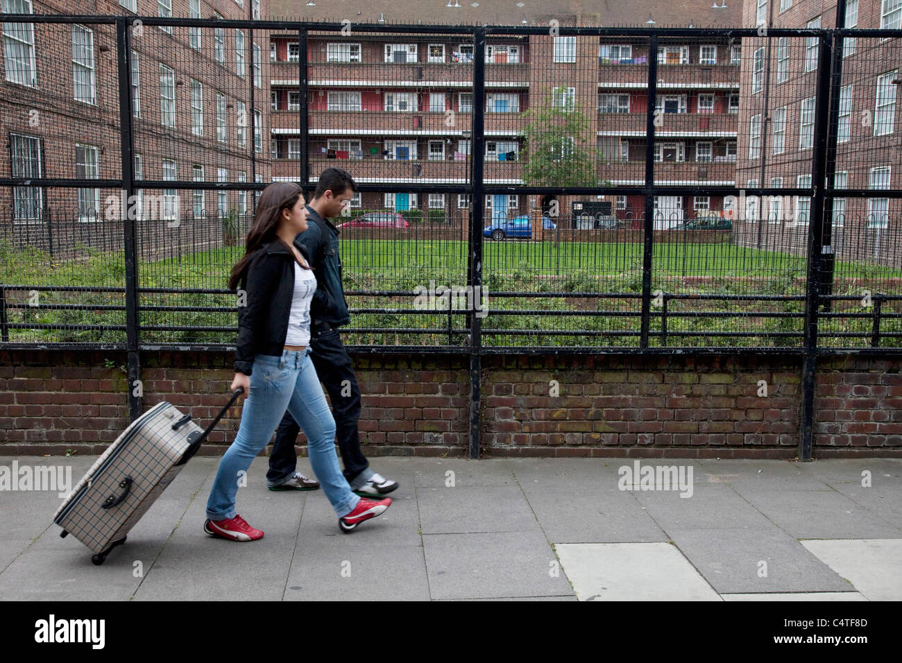 Poor housing tower hamlets east hi-res stock photography and images - Alamy