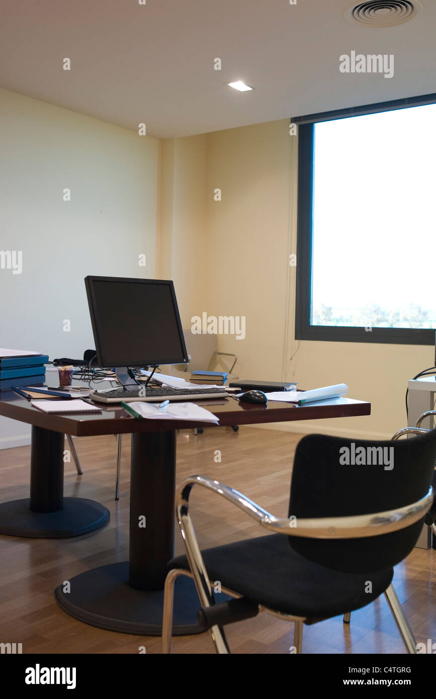 Messy office nobody hi-res stock photography and images - Alamy